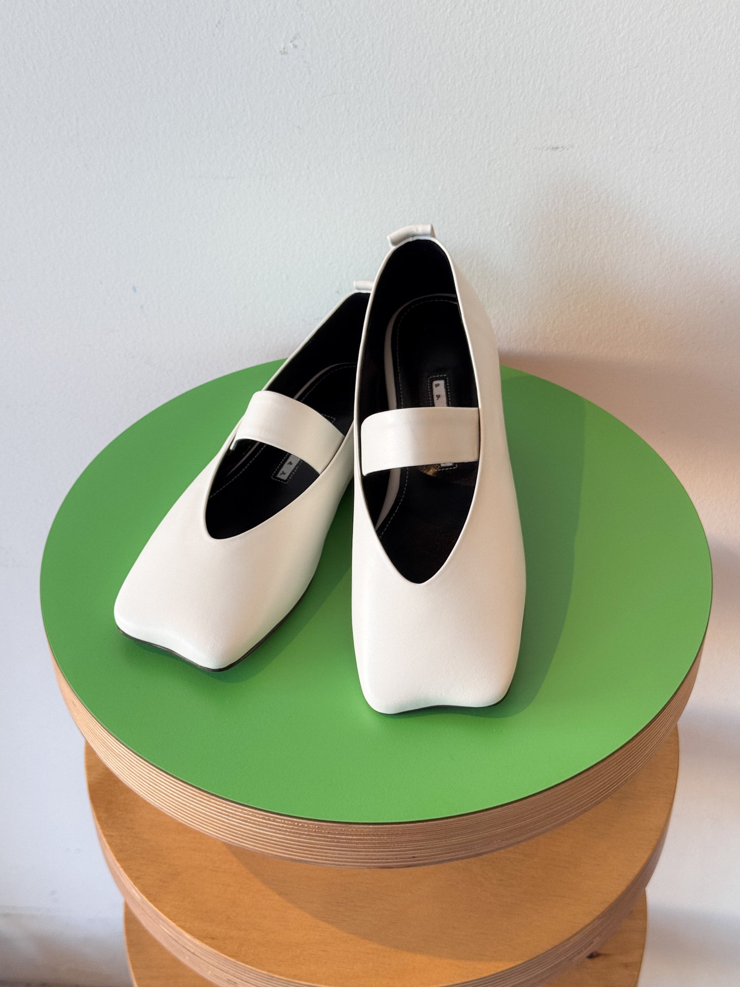 Gallery-Shop for Fashion, Art, Design, Craft — Two Two